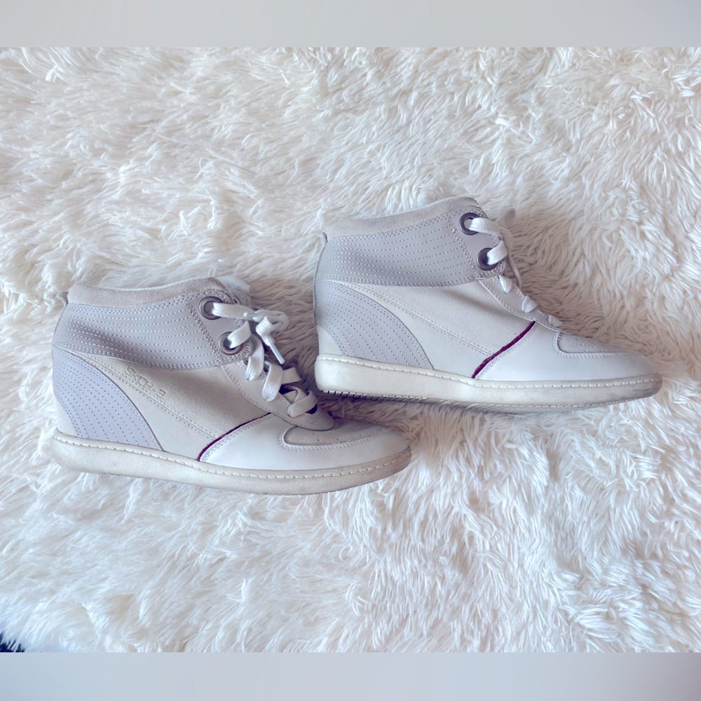 Skechers Leather Wedge Sneakers Sz 8.5 - Gem
